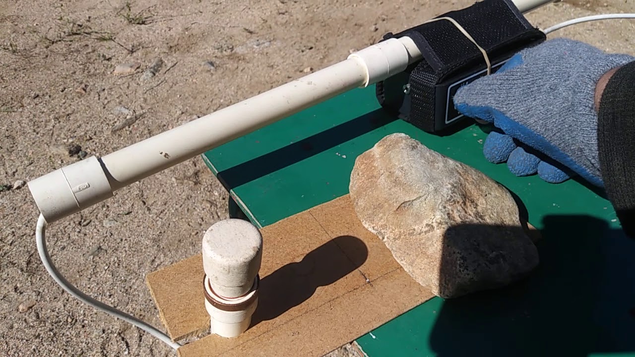 Falcon MD10 or MD20 Gold Tracker Detector - YouTube