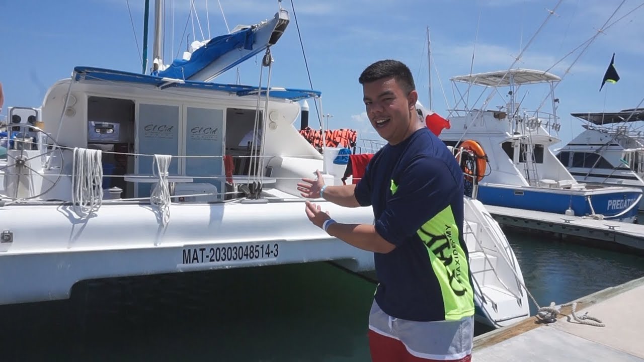 I BOUGHT A $300,000 BOAT! (Cancun) - YouTube