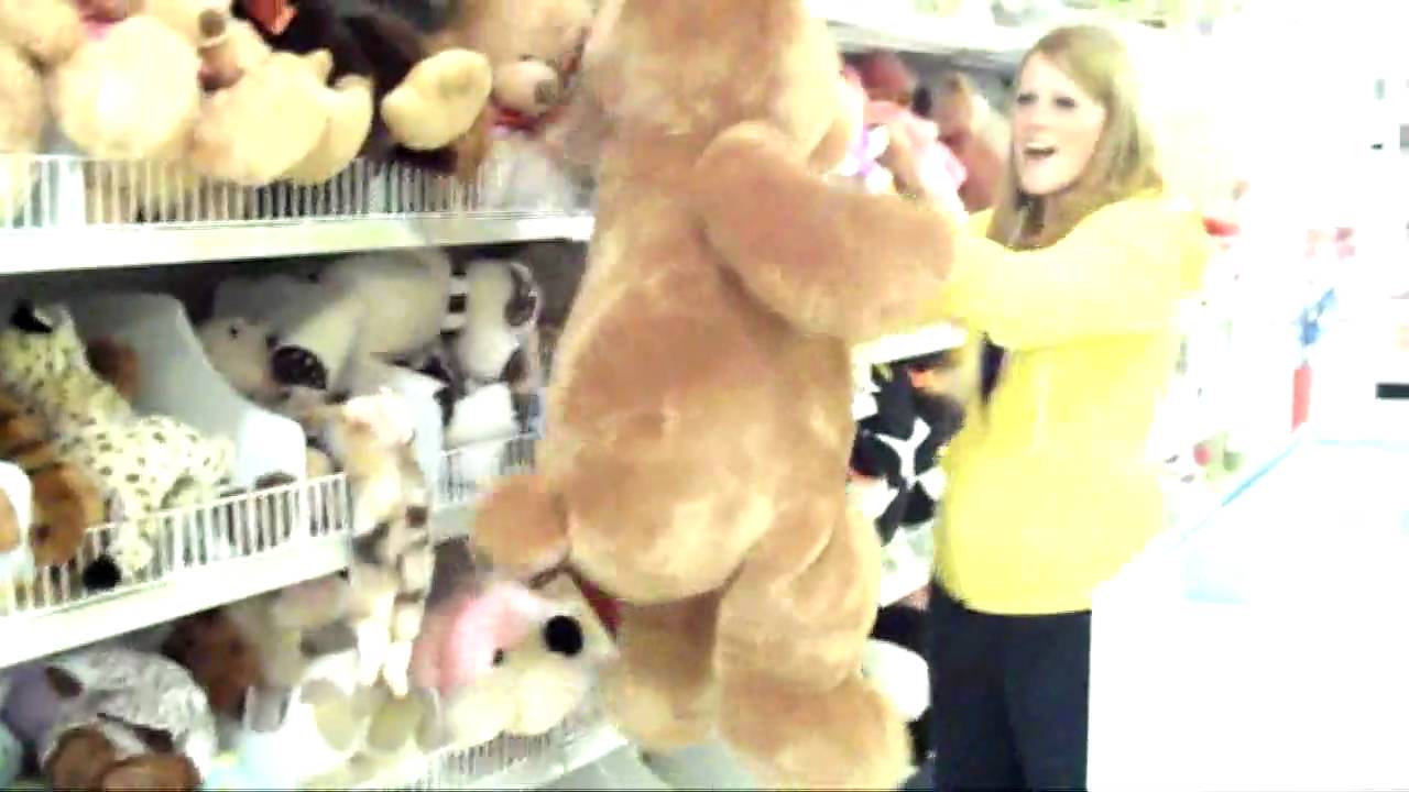 Toys R Us Dance Party (; - YouTube