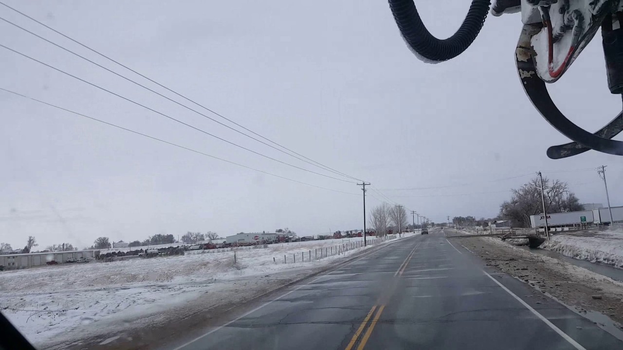 Power lines galloping - YouTube