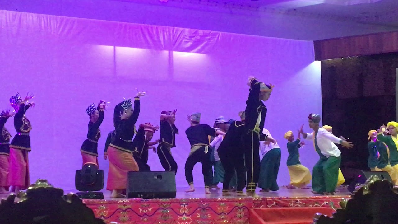 IGAL Battle Tradisi (Traditional Dance Showdown) - YouTube