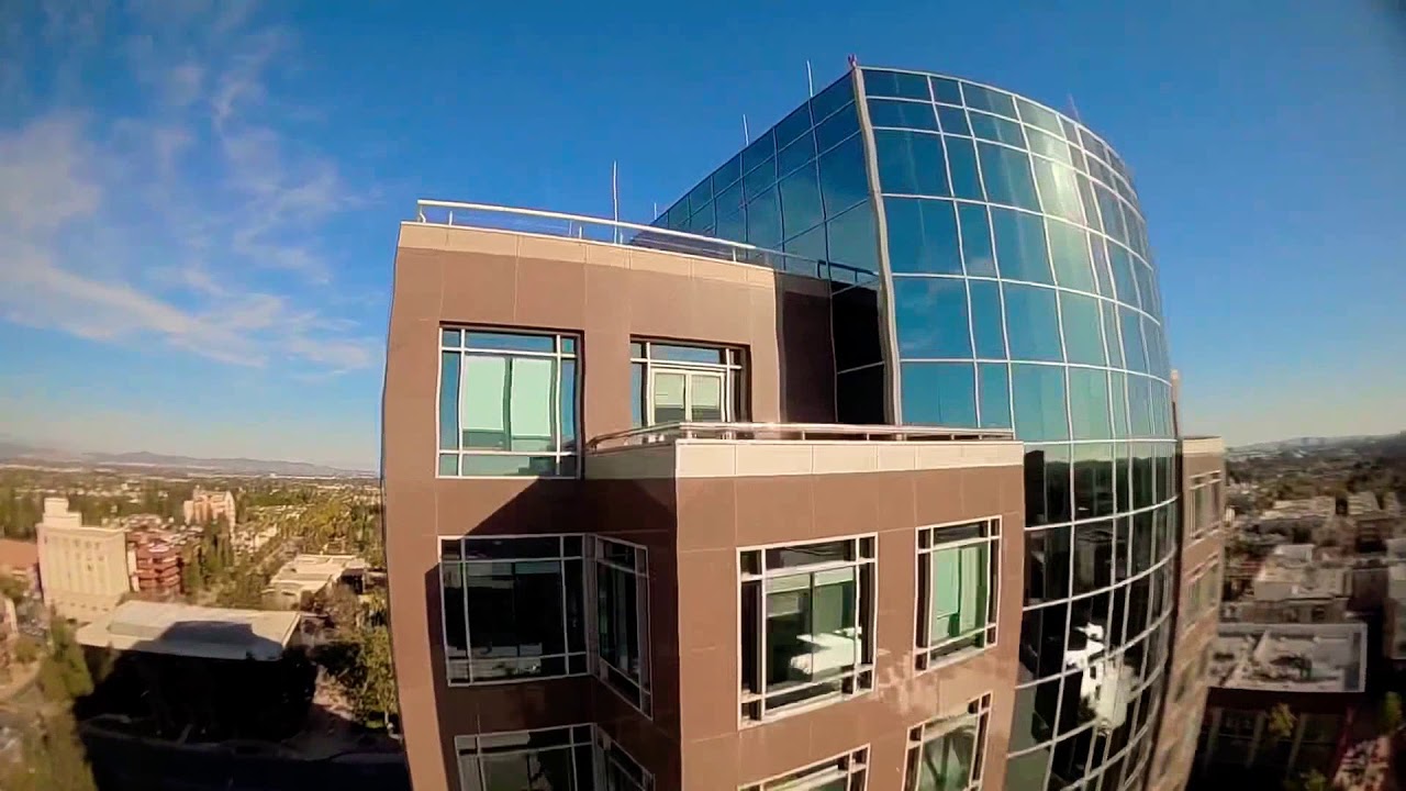 HD whoop building dives. - YouTube