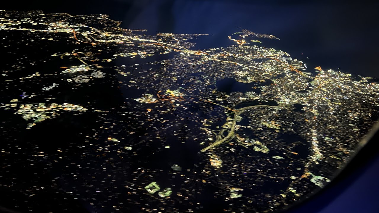 United Airline Newark EWR nightly takeoff - YouTube