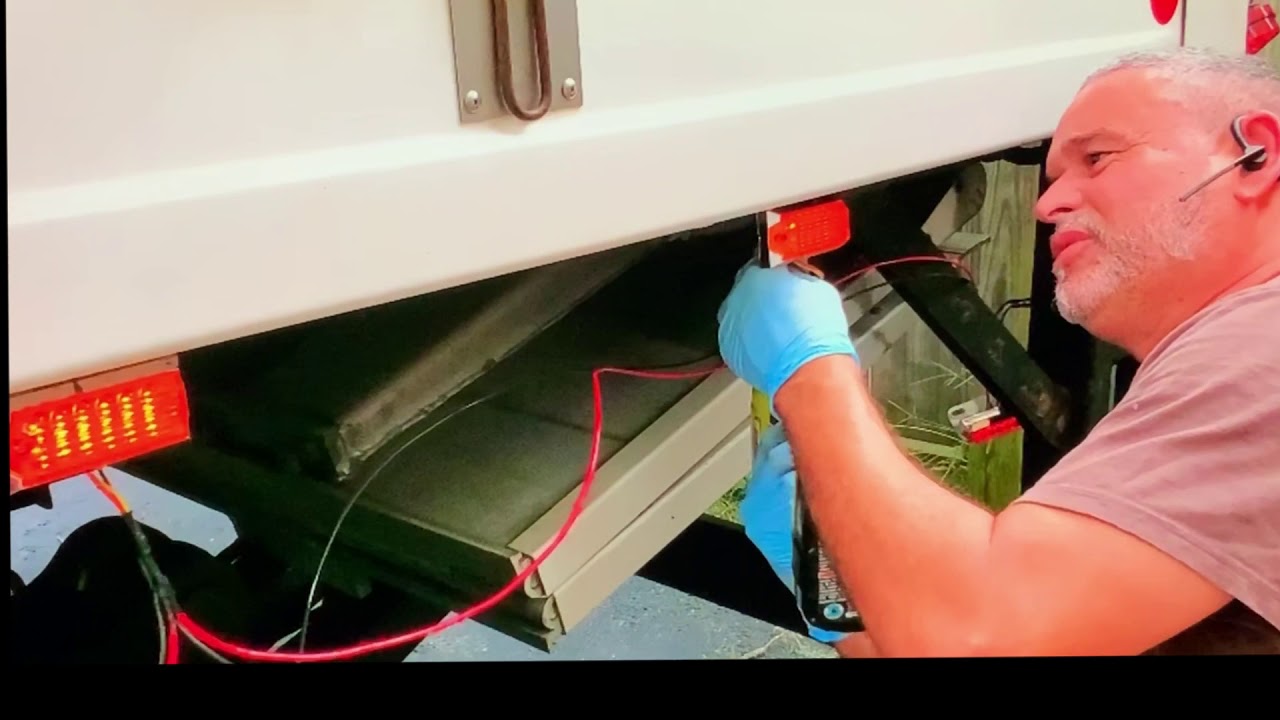 Freightliner Expediter Light Project - YouTube