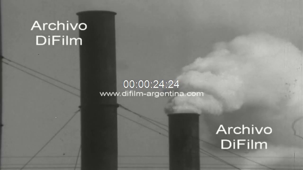 Chimeneas de las fabricas tirando humo - Contaminacion del aire 1973 ...