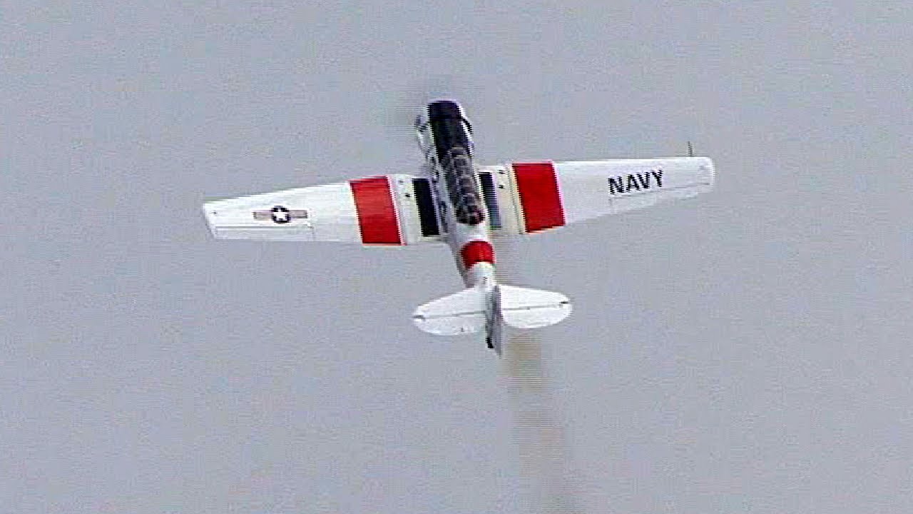 North American T-6 Texan (aka Harvard) - YouTube