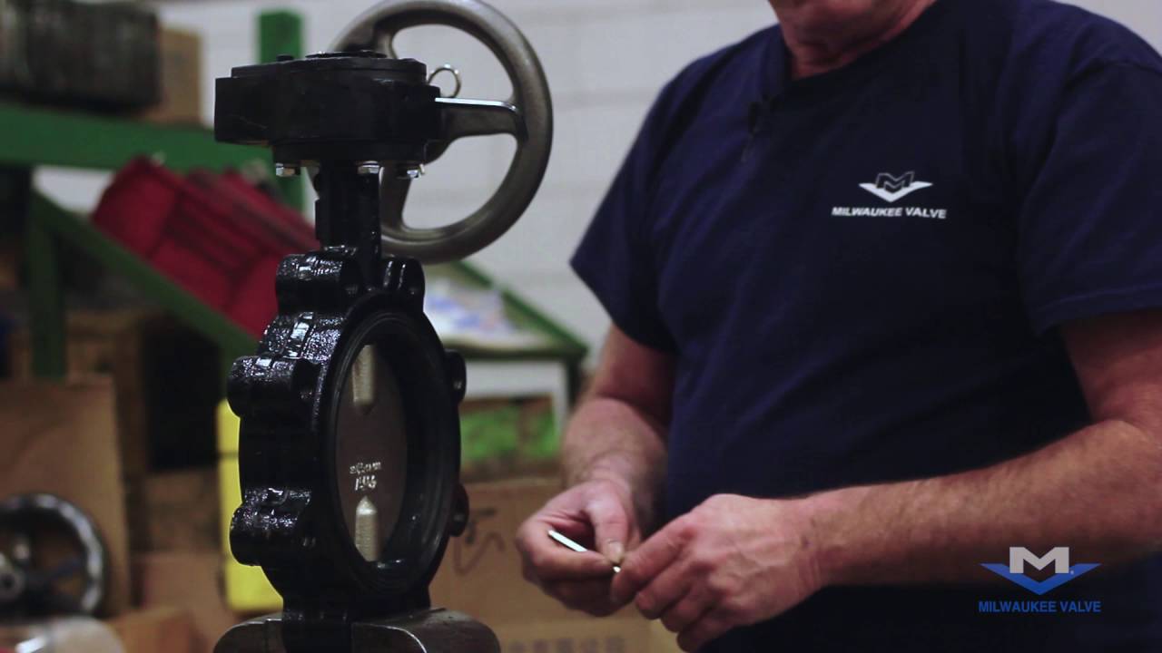 Installing a Gear Operator on a Milwaukee Valve Butterfly Valve - YouTube