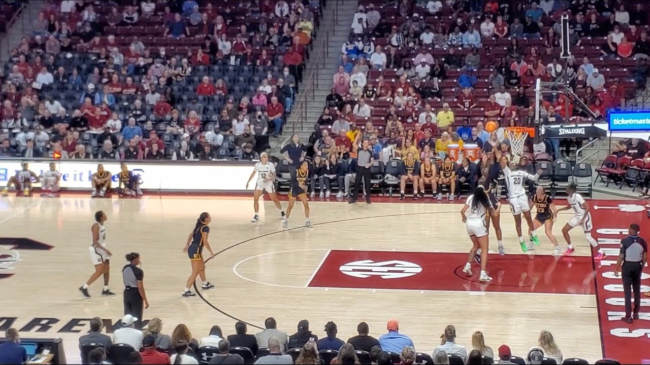 Yet another 100 pt game for the South Carolina Women's Basketball Team ...