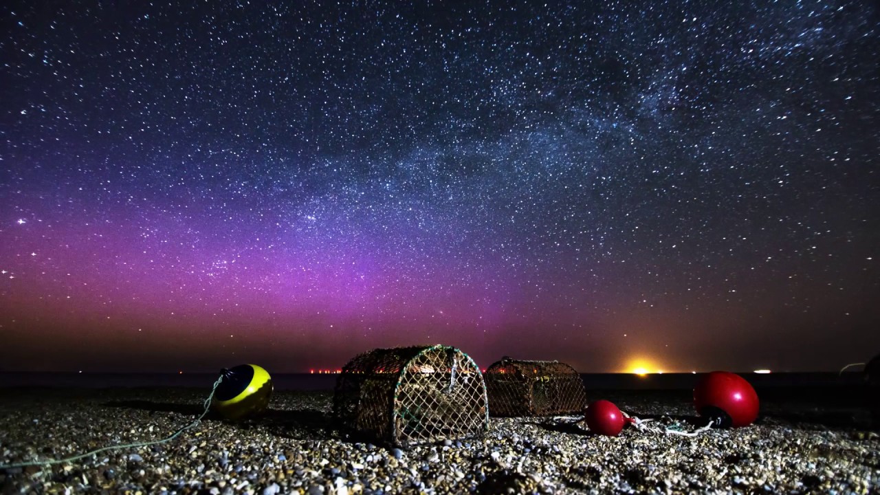 Amazing Northern Lights Display Captured Over Norfolk, England - YouTube