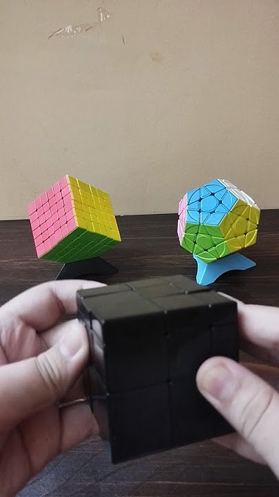 Loop #cube #loop #cubing #rubikscube #notaloop #satisfyingloop #rubik #looping - YouTube
