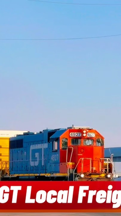 Local GT Freight Train in Neenah - YouTube