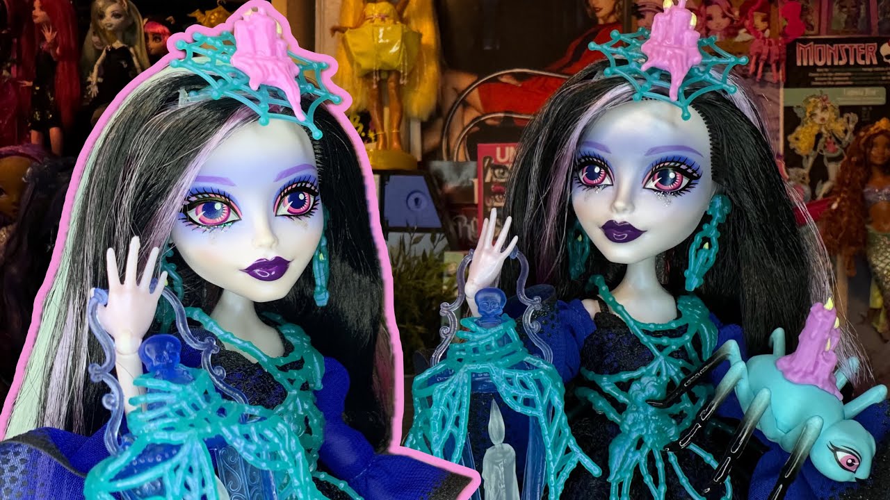 New Ghoul In School?! Lenore Loomington Monster High Designer Doll ...