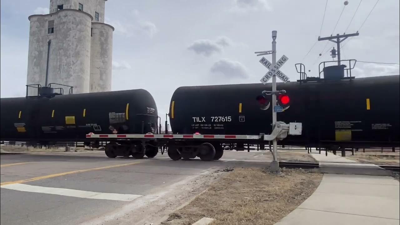UP #8793 Leads a Westbound Oil Train in Bennett, CO - YouTube