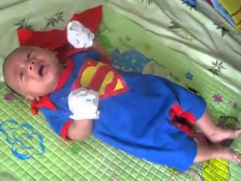 superman kid crying.mp4 - YouTube