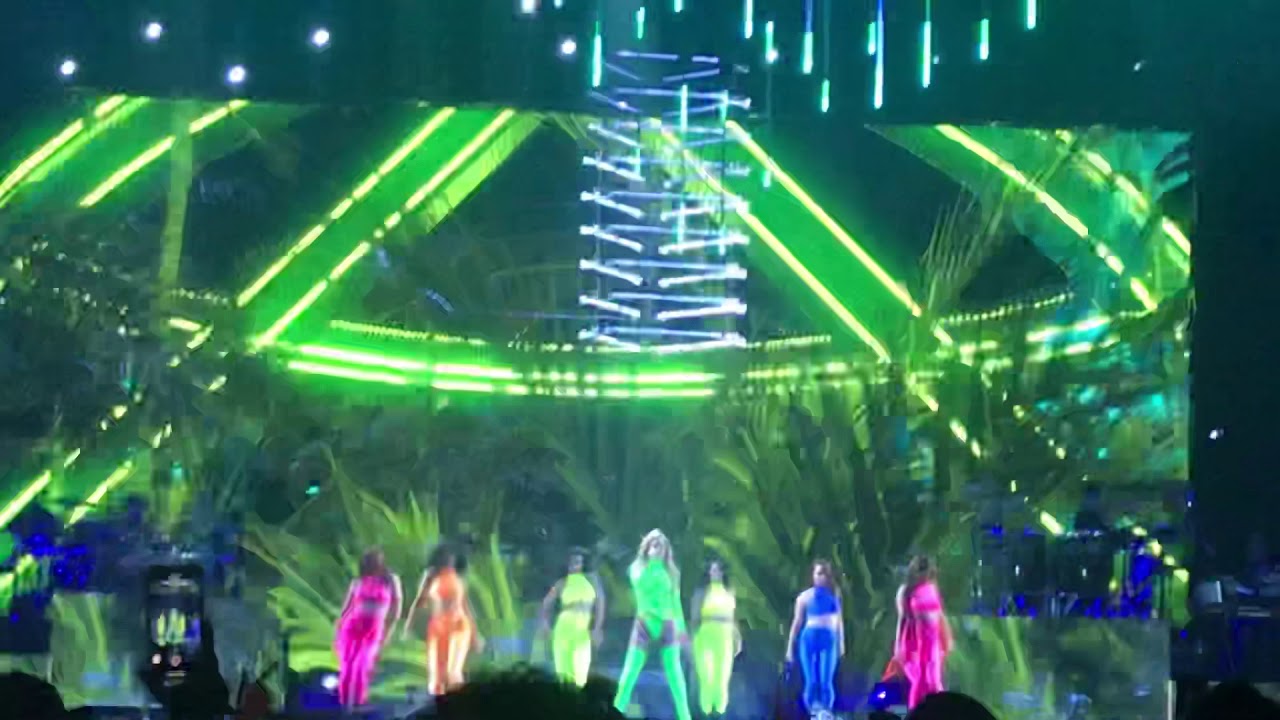 JLo- Jennifer Lopez- Waiting for Tonight- Live concert @ the Los ...