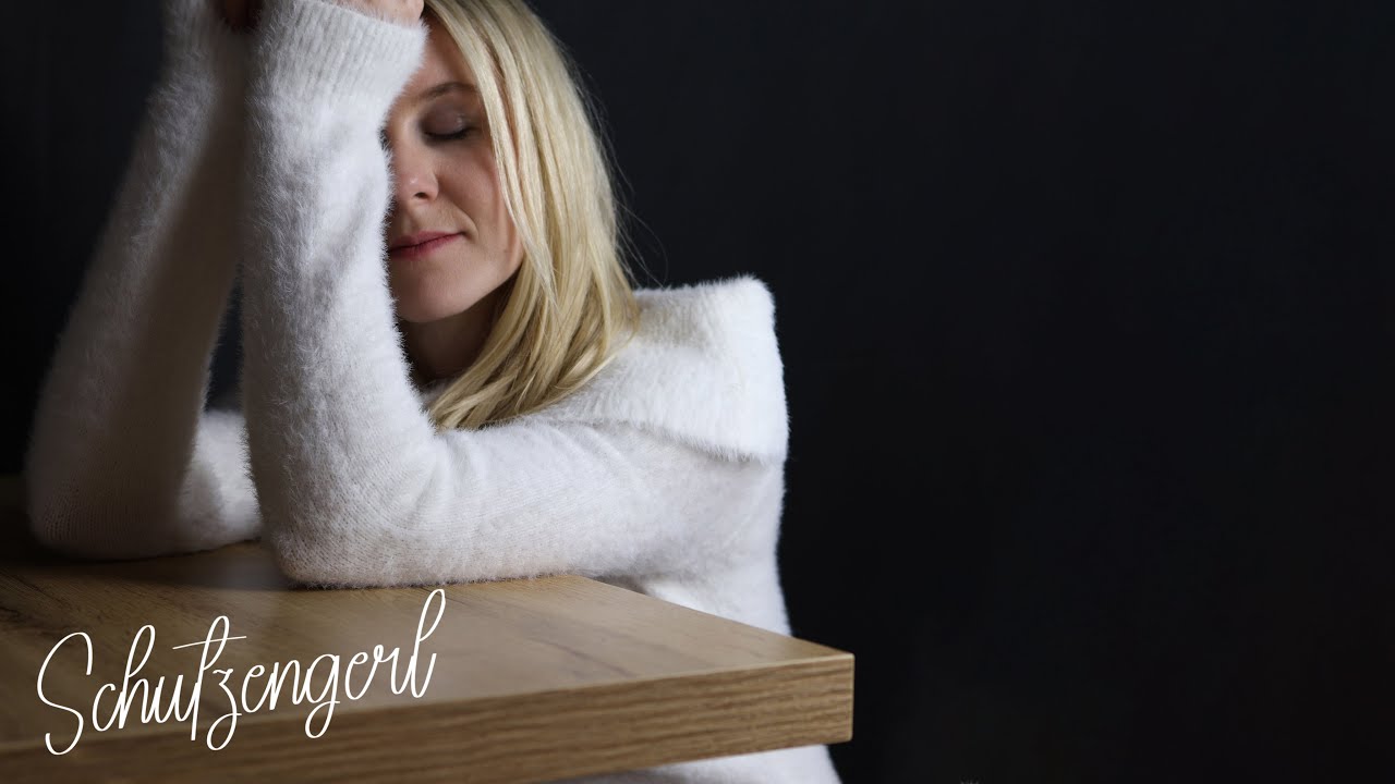 Jasmin Egger - Schutzengerl (Offizielles Video) - YouTube