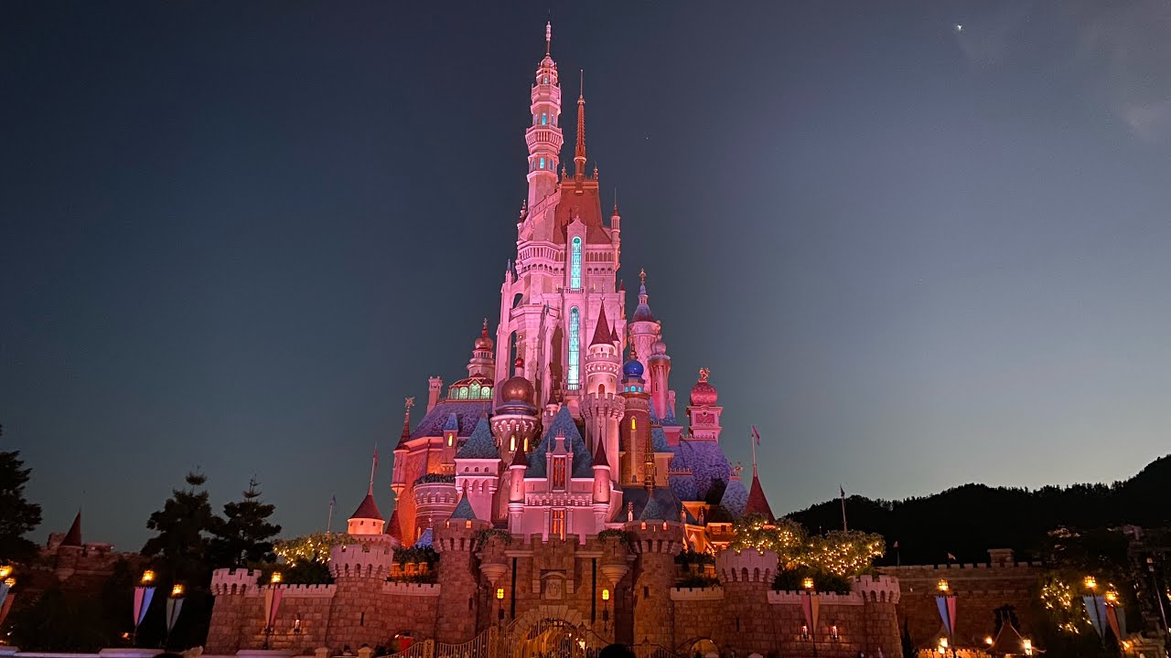 Momentous Nighttime Spectacular at Disneyland Hong Kong - Exclusive ...