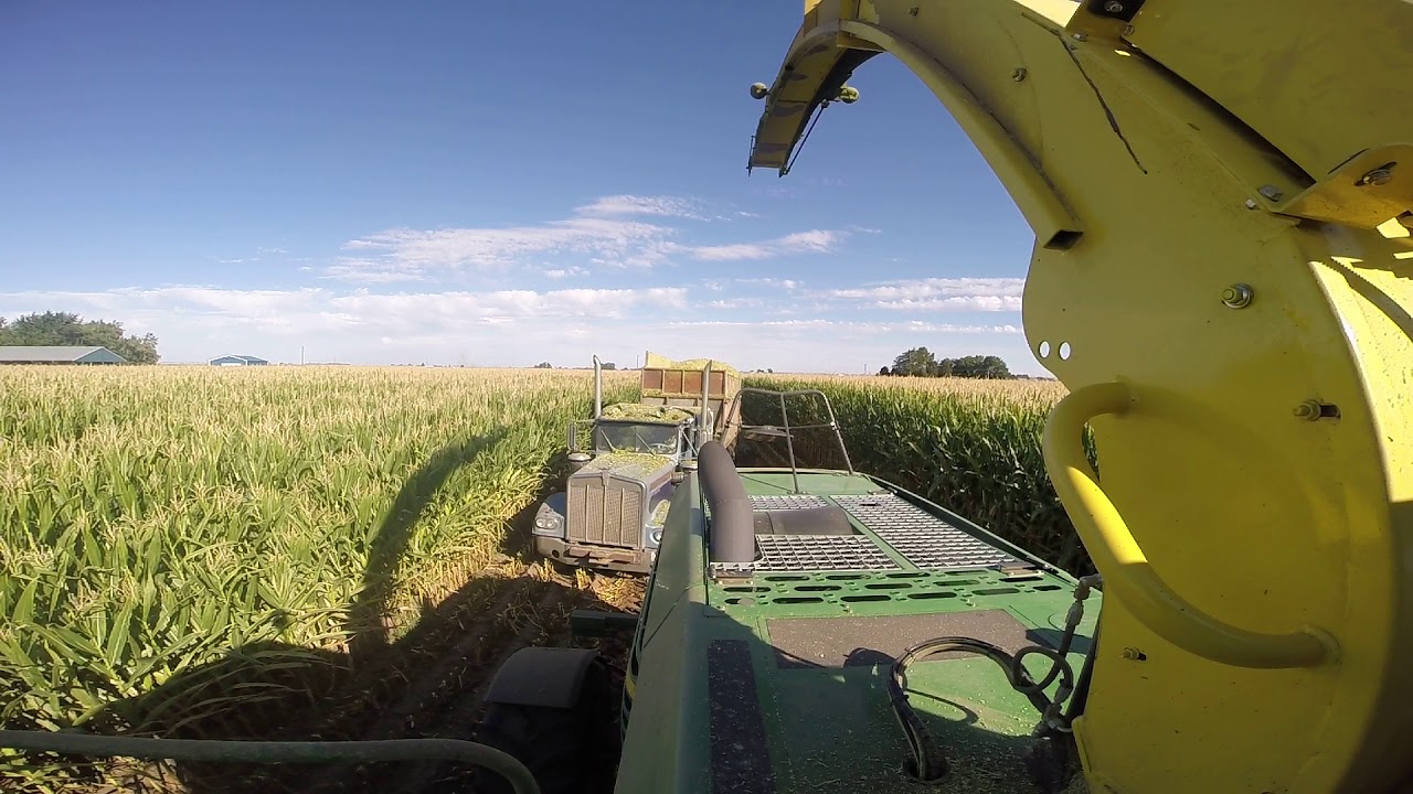 7980 Deere Chopper - YouTube