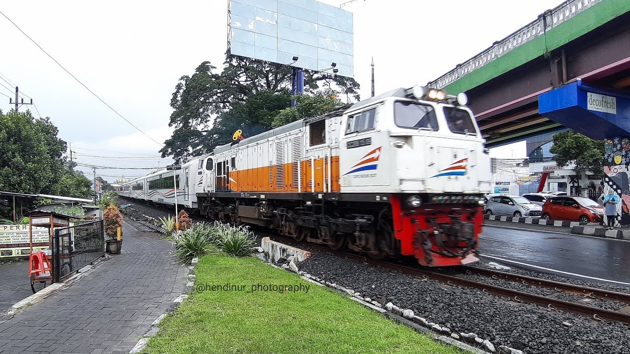 K1 New Image Ber-Livery Stainless Steel | KA Bima dengan 2 Kereta ...