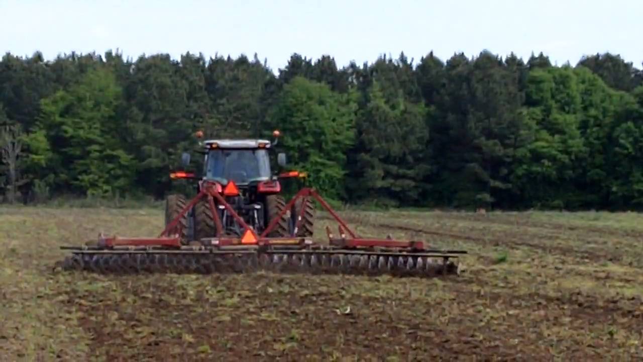 Wells Tractor - MF8660 with 33' SF1434 in AL.MOV - YouTube