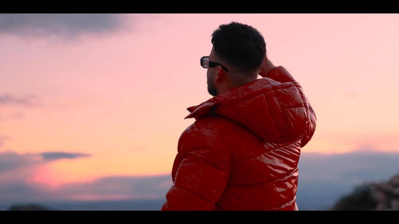 LWCO MICHEL - ME TIENE ENAMORAO’ (VIDEO OFICIAL) - YouTube