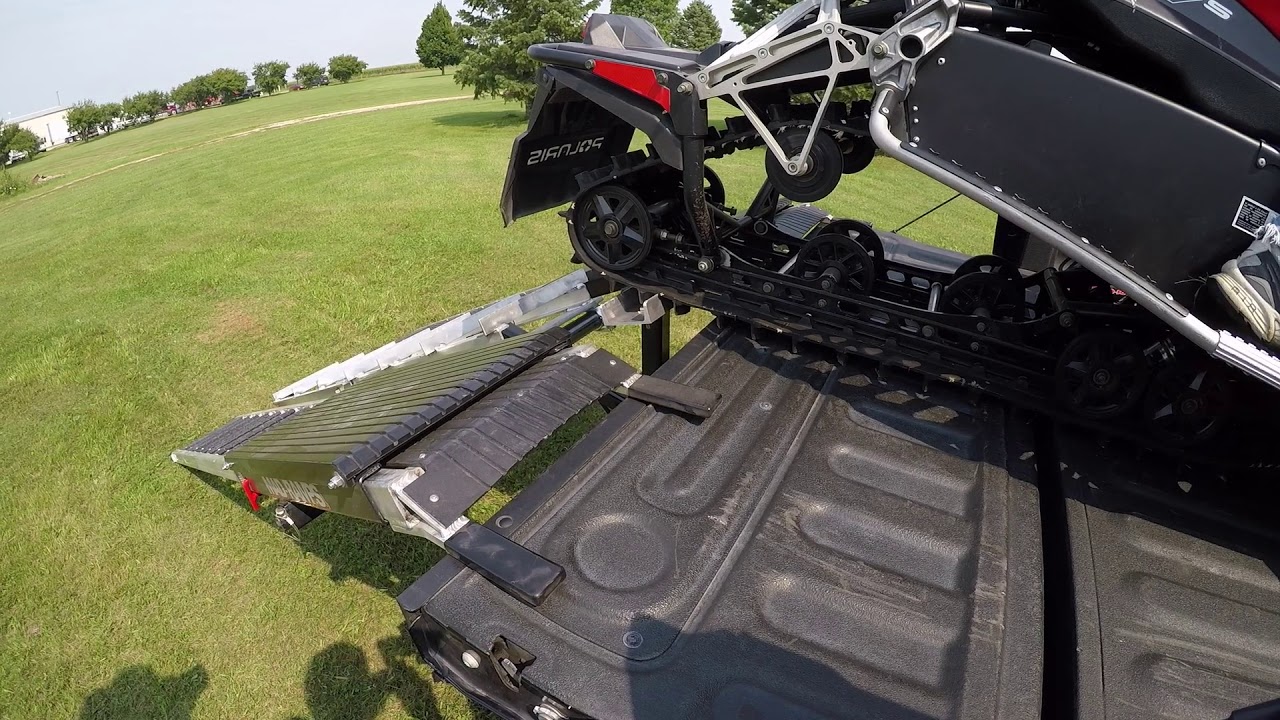 MAD-RAMPS Snowmobile Kit Pedestal - YouTube