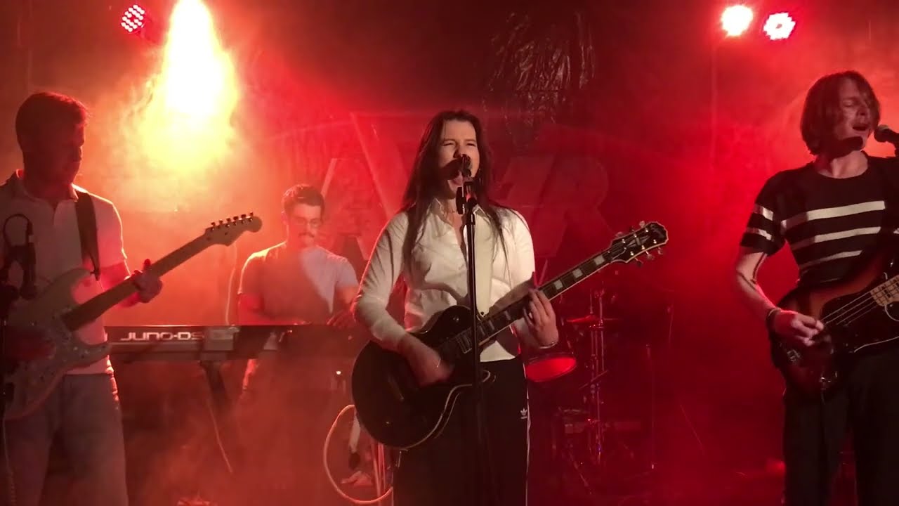 VIL' NL - Green Eyed Monster ( Ruby Fraser) - live@Valhalla - 14th ...