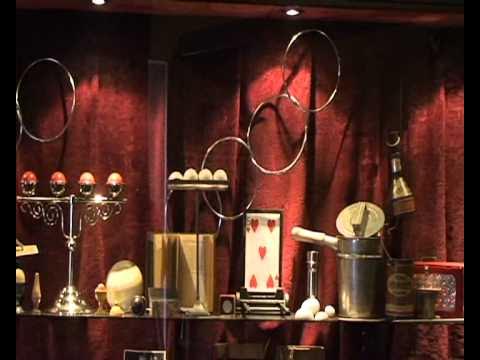 Divadlo kouzel Pavla Kožíška - YouTube