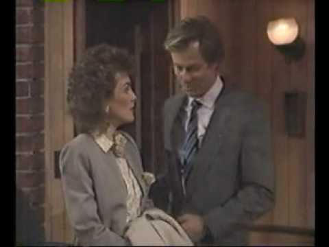 Robert & Cheryl Talk About Greenies - YouTube