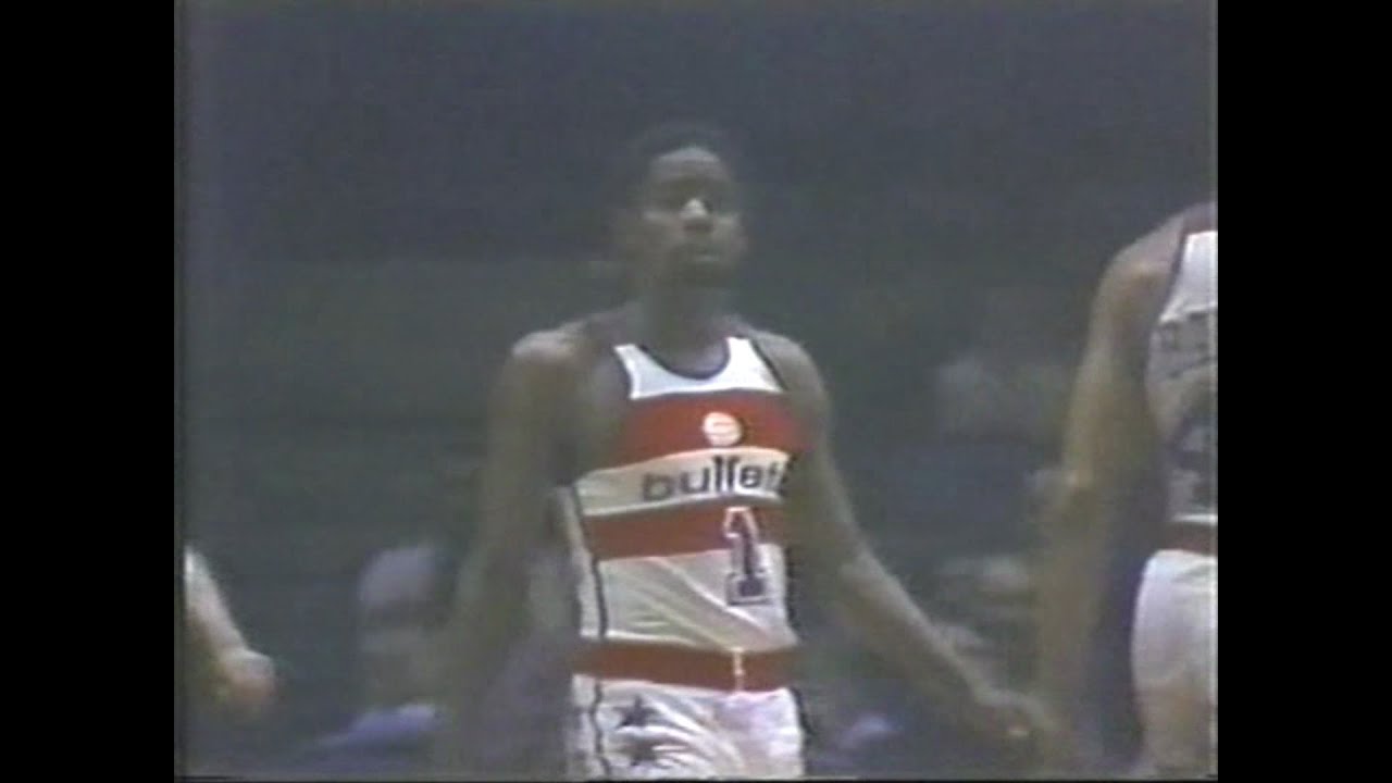 Kevin Porter (19pts/15asts) vs. Knicks (1980) - YouTube