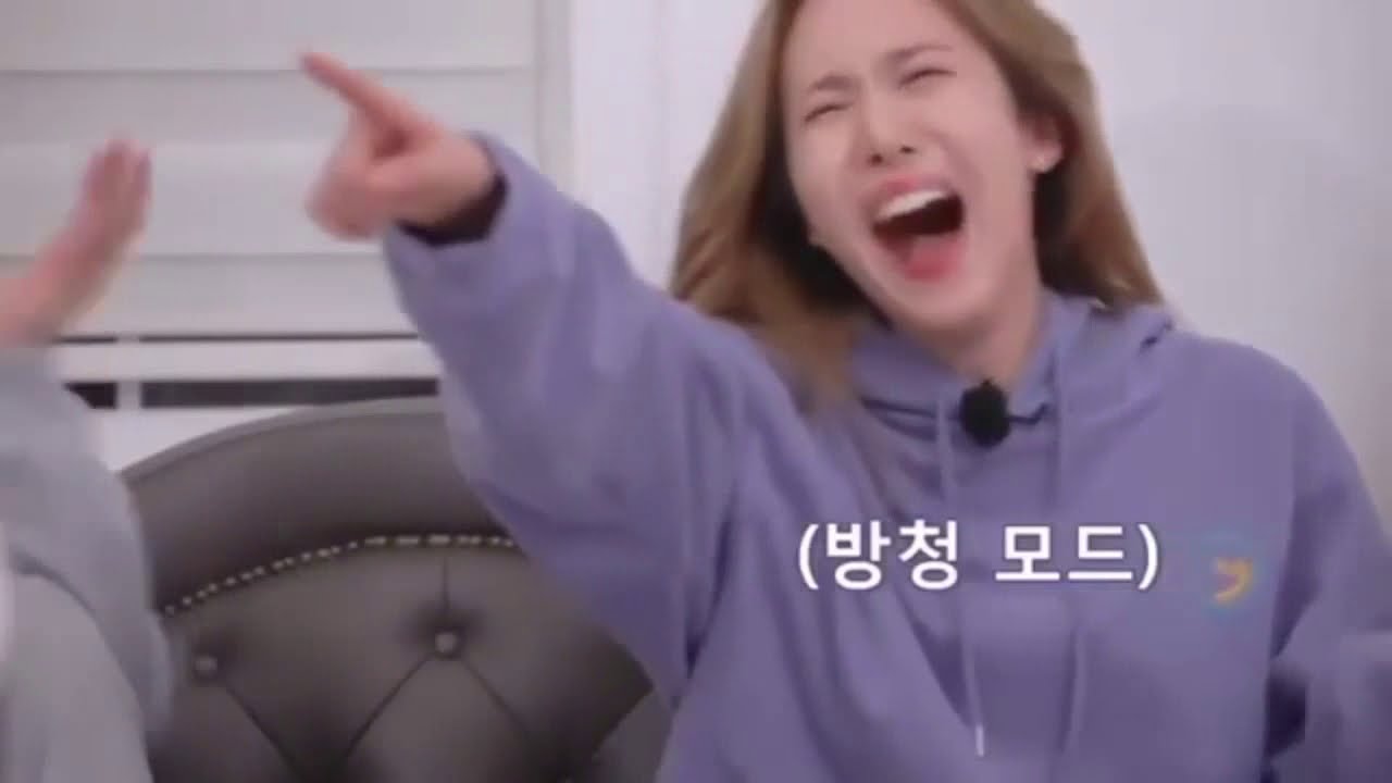 GFRIEND FUNNY MOMENTS part 3 - YouTube