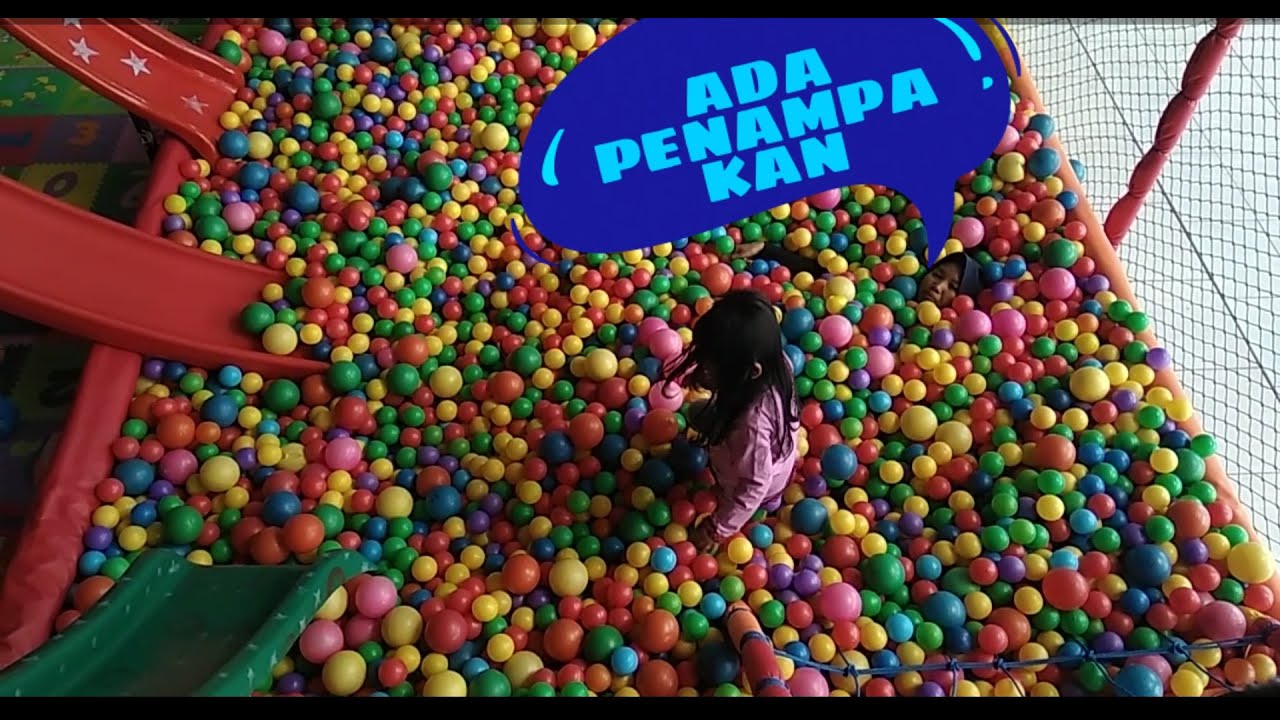 mandi bola liburan anak main bola - YouTube