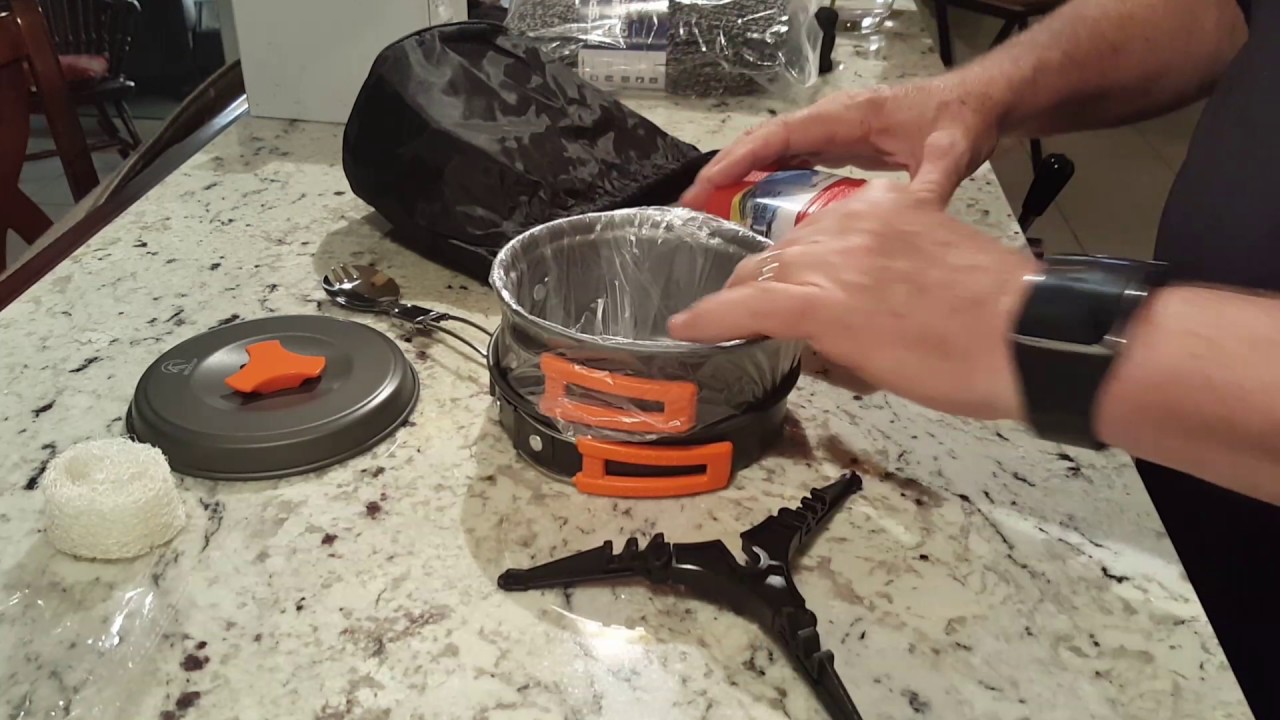Unboxing of the Red Camp stove and mess kit. Similar to Pocket Rocket 2 ...