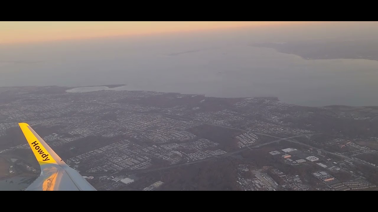 Airbus A320 SPIRIT takeoff EWR sunset view and amazing clouds - YouTube
