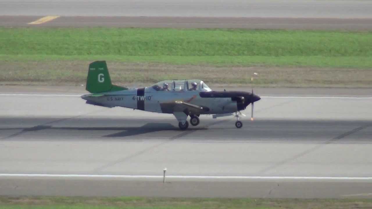 VT-27 "BOOMERS" Beechcraft T-34C Turbo Mentor Landing | Minneapolis ...