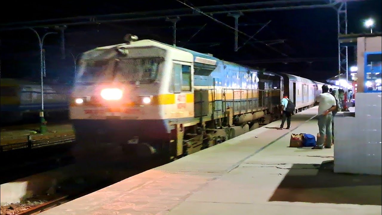 Shri Ganganagar Nanded Express arriving Merta Road Junction with MLY ...