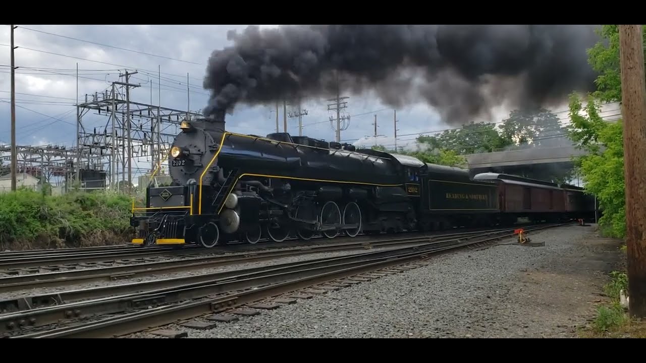 Reading and Northern Railroad 2102 North Reading - YouTube