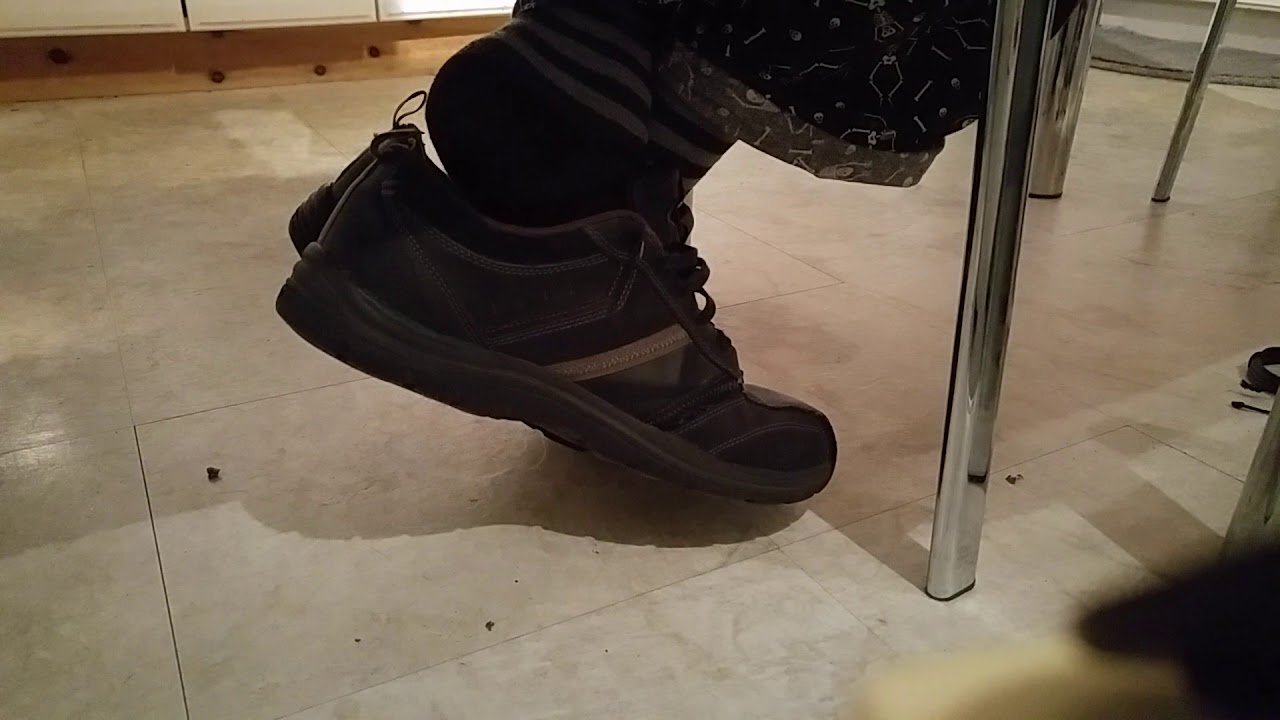Shoeplay at the table - YouTube