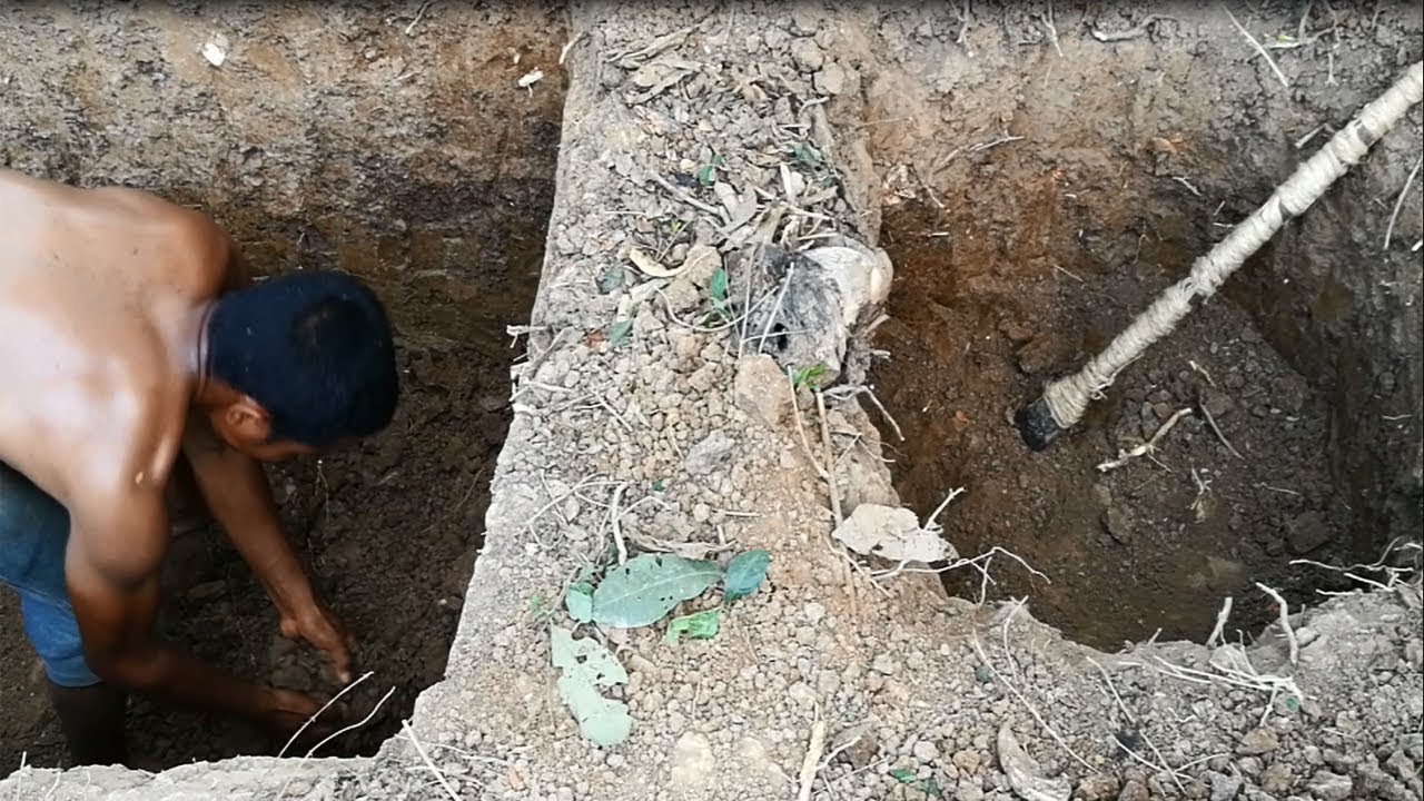 Primitive Daily life : Build Underground House (part 1) - YouTube