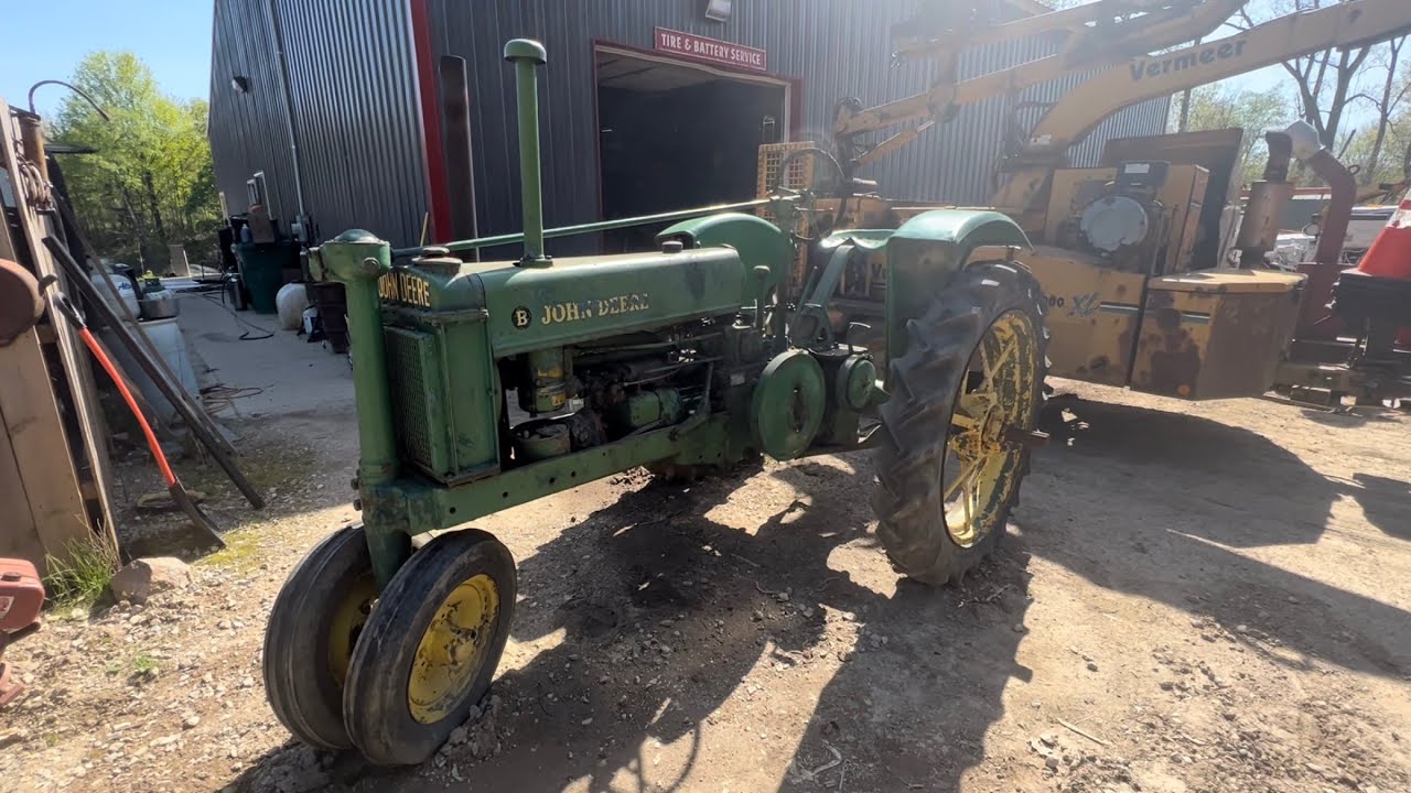 Tractor Stuff - John Deere B - YouTube