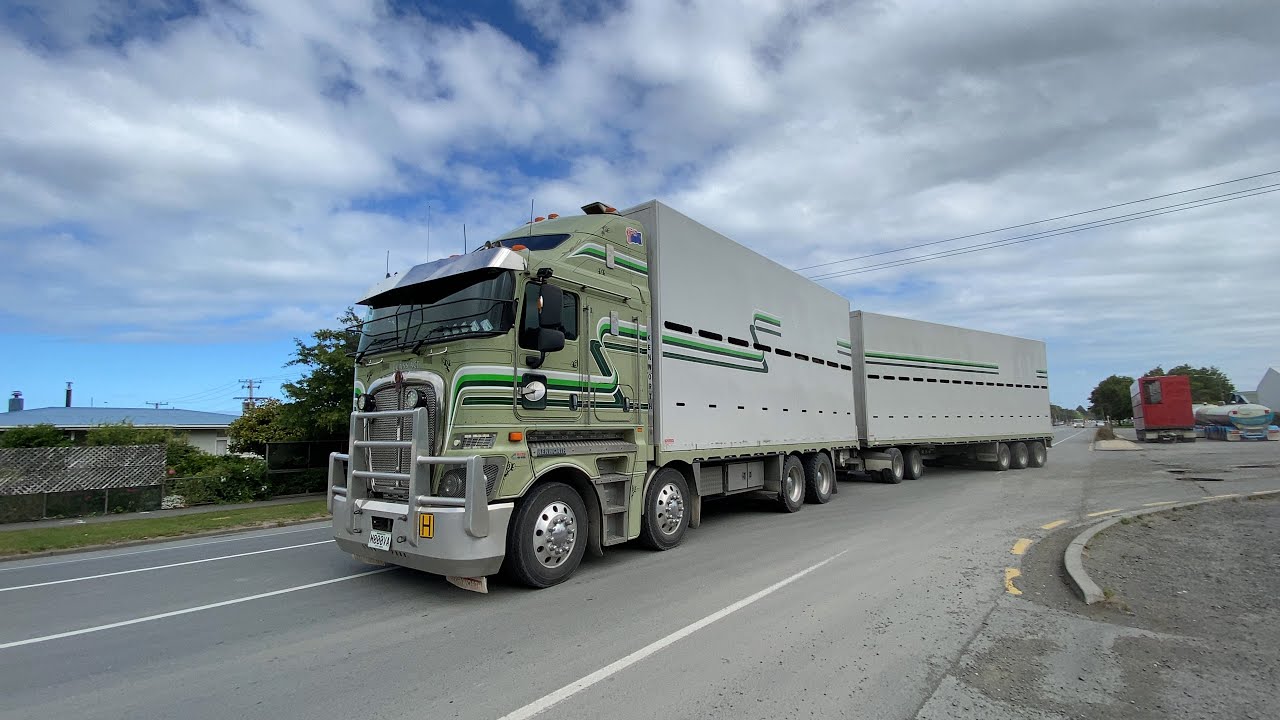 New Zealand Trucking - YouTube