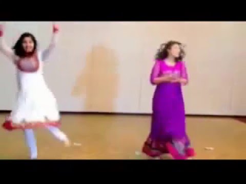 PAKISTANI BEAUTIFULL VIDEO DANCE IN A WEDDING - YouTube