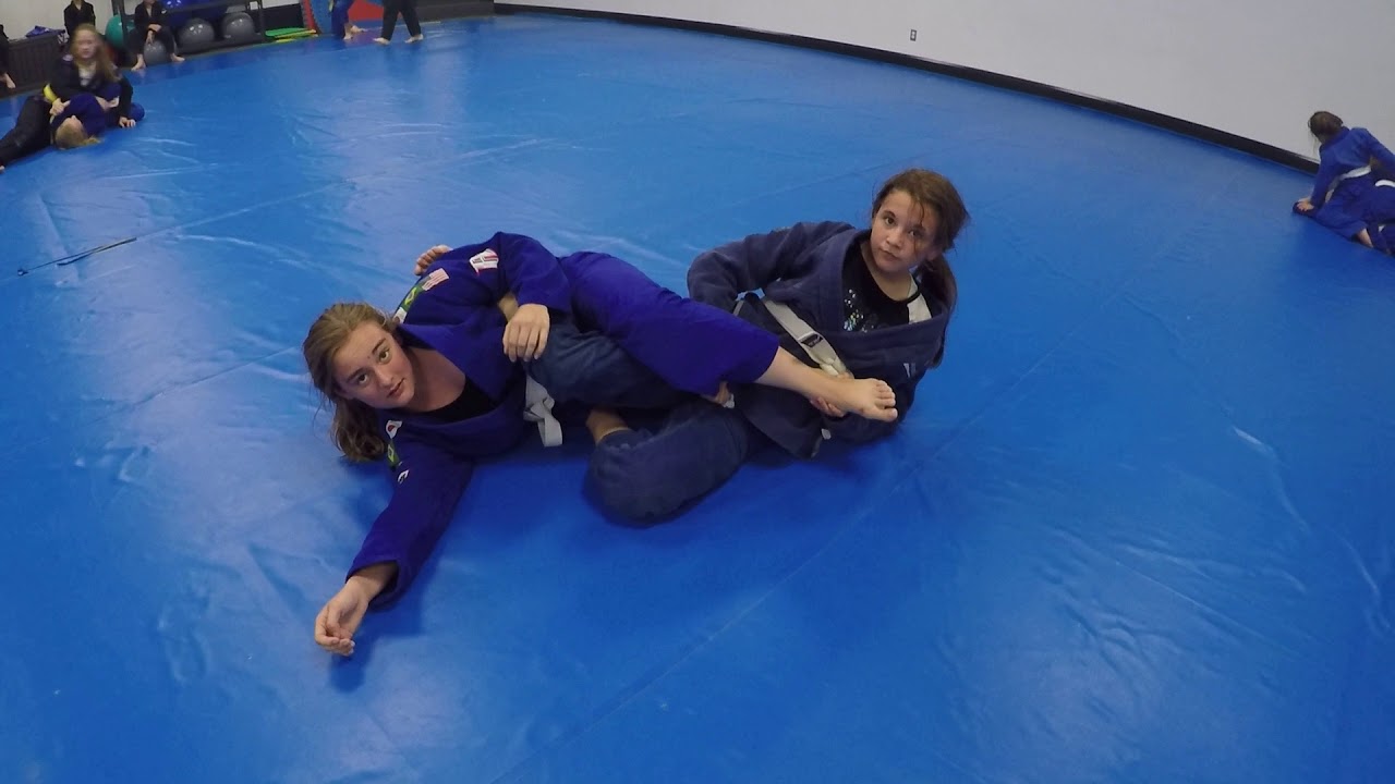 She did a split! - YouTube