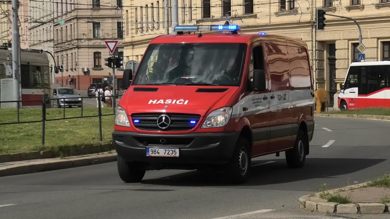 [Brno, CZ] Emergency Services Responding with Sirens! - YouTube