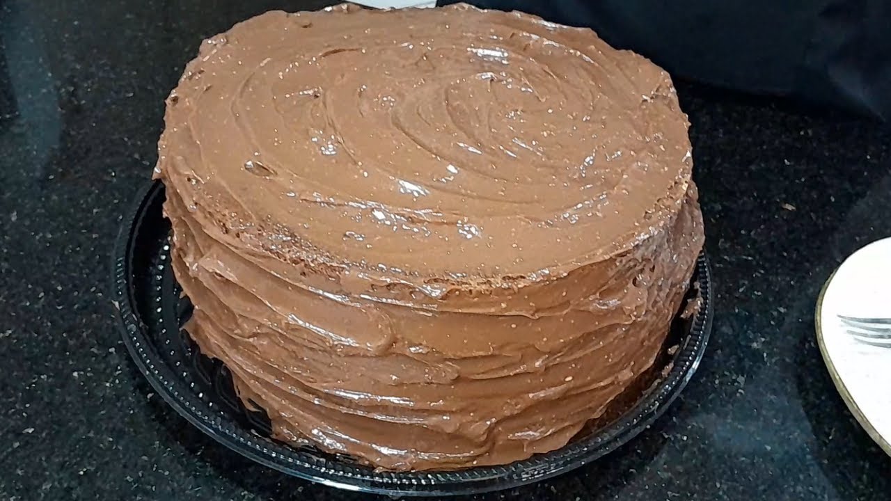BOLO DE CHOCOLATE DA MATILDA - YouTube