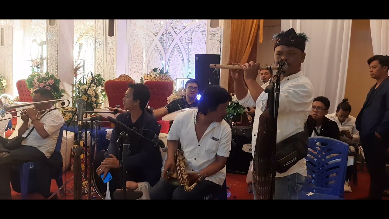 MUSIK MARNINI MARNONO/MANOGU PENGANTIN/BONA PASOGIT BAND - YouTube