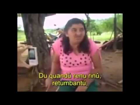 Cantando o hino nacional errado. É o Brasil.