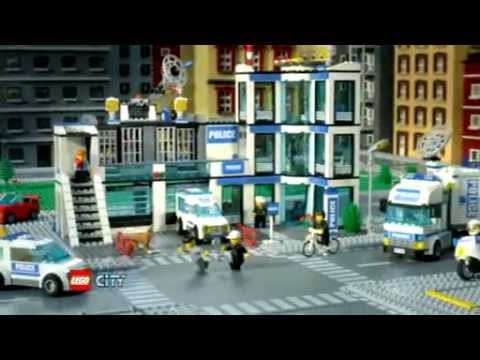 2011 LEGO CITY - Police Station