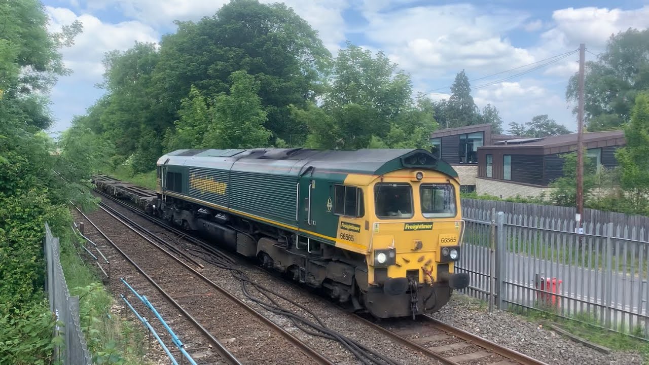 Class 66 | 66565 | Freightliner - YouTube