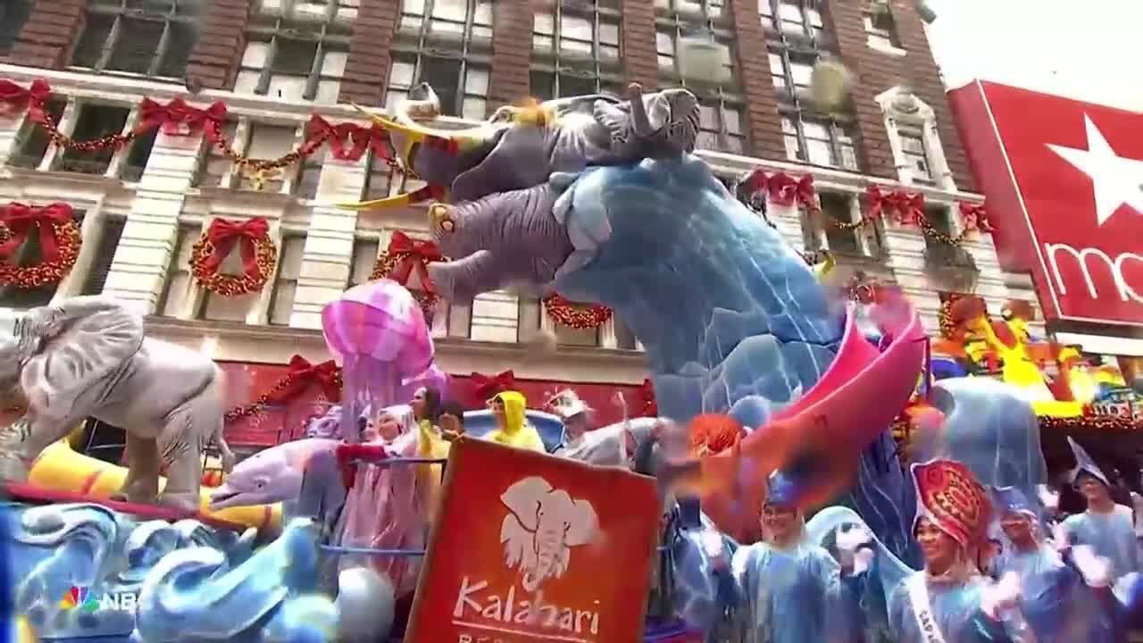 Kalahari’s “Colossal Wave of Wonder” - YouTube